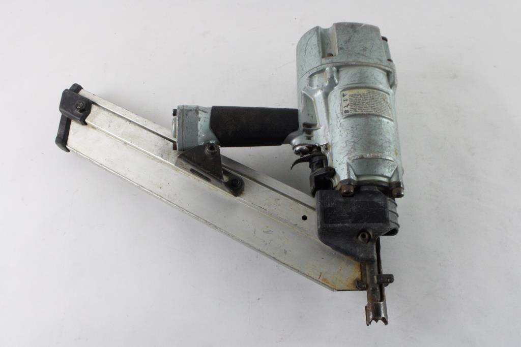 Hitachi Pneumatic Clip Head Nailer | Property Room
