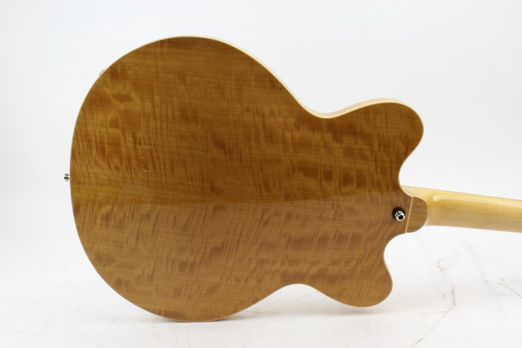 Hofner Electric Guitar | Property Room