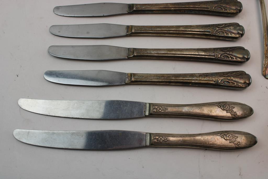 Holmes & Edwards Xiv, Rcco, & Other Assorted Flatware; 5+ Pieces ...