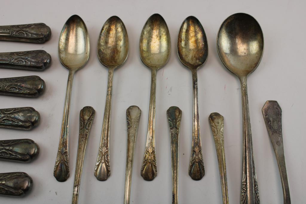 Holmes & Edwards Xiv, Rcco, & Other Assorted Flatware; 5+ Pieces ...