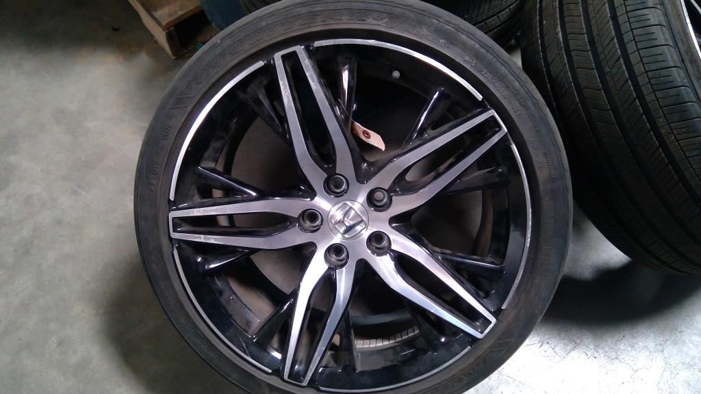 Honda 19 Inch Stock Wheels | Property Room
