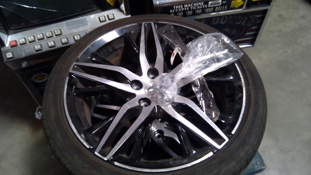 Honda 19 Inch Stock Wheels | Property Room