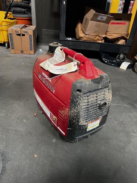 Honda Eu 2000i Inverter Generator | Property Room