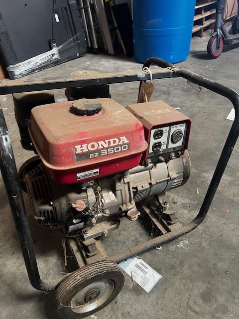Honda EZ3500 Power Generator ***DAMAGED*** | Property Room