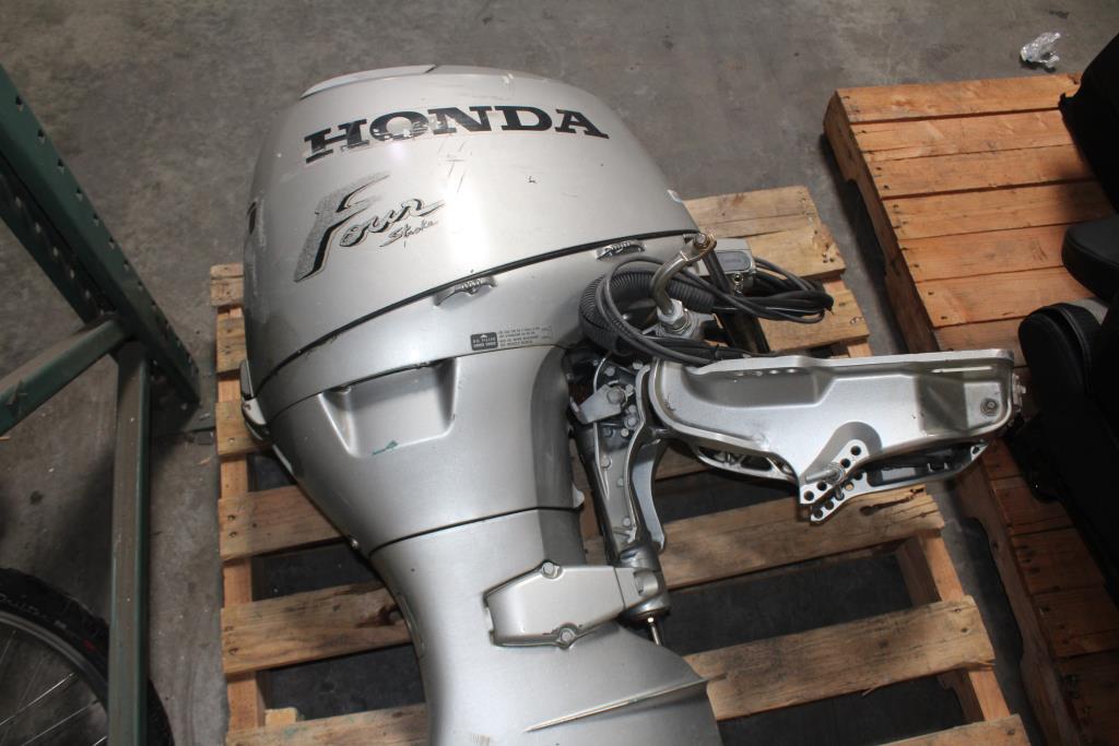 Honda Four Stroke Boat Motor Engine | Property Room