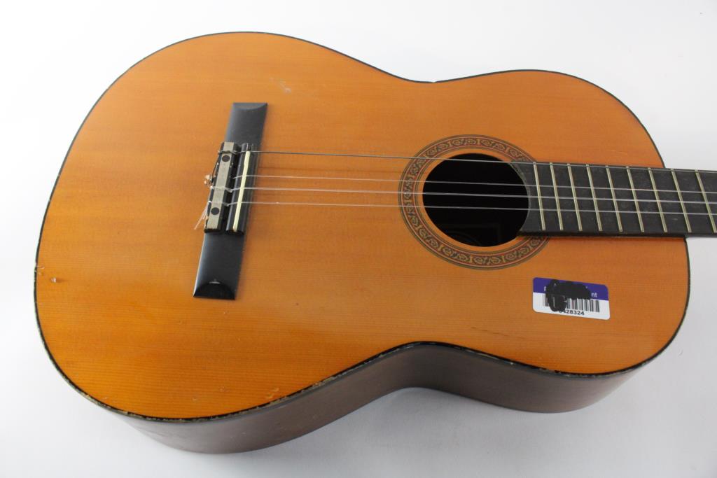 Hondo Acoustic Guitar | Property Room