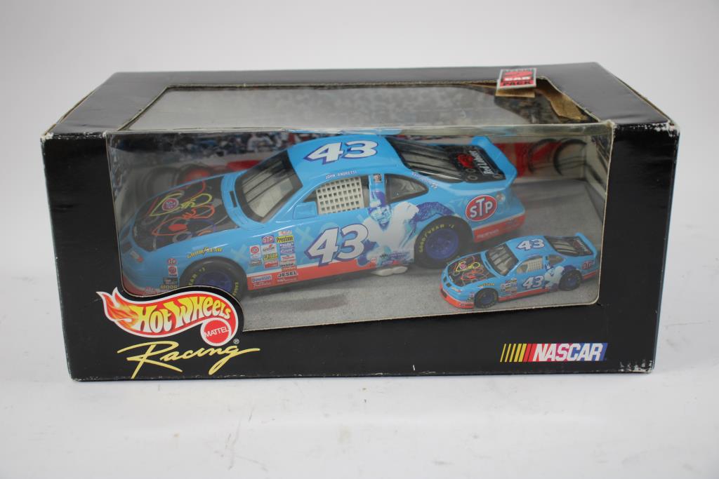 Hot Wheels Nascar Racing Boxed Car Set And Displayed Lamborghini, 2 ...