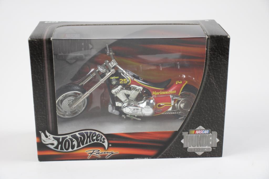 Hot Wheels Racing Nascar Thunder Rides | Property Room