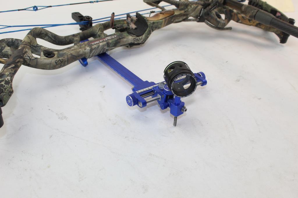 Hoyt Carbon Defiant Compact Bow | Property Room