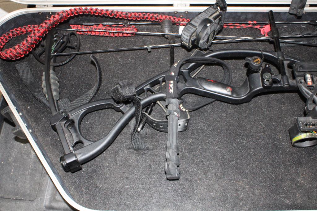 Hoyt Charger Bow | Property Room