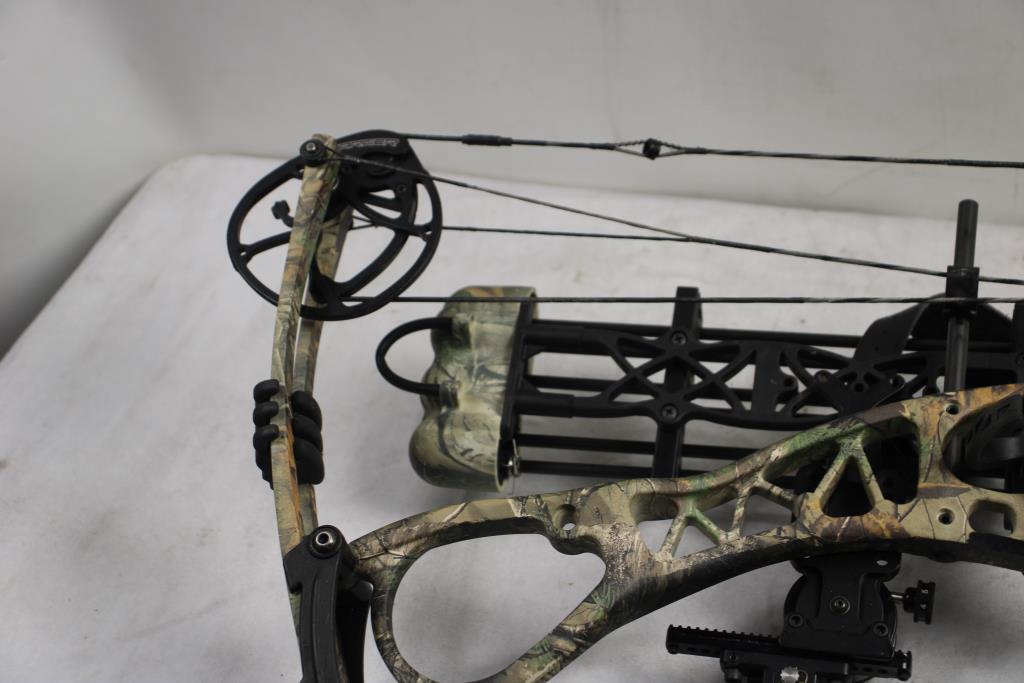 Hoyt Charger Bow | Property Room
