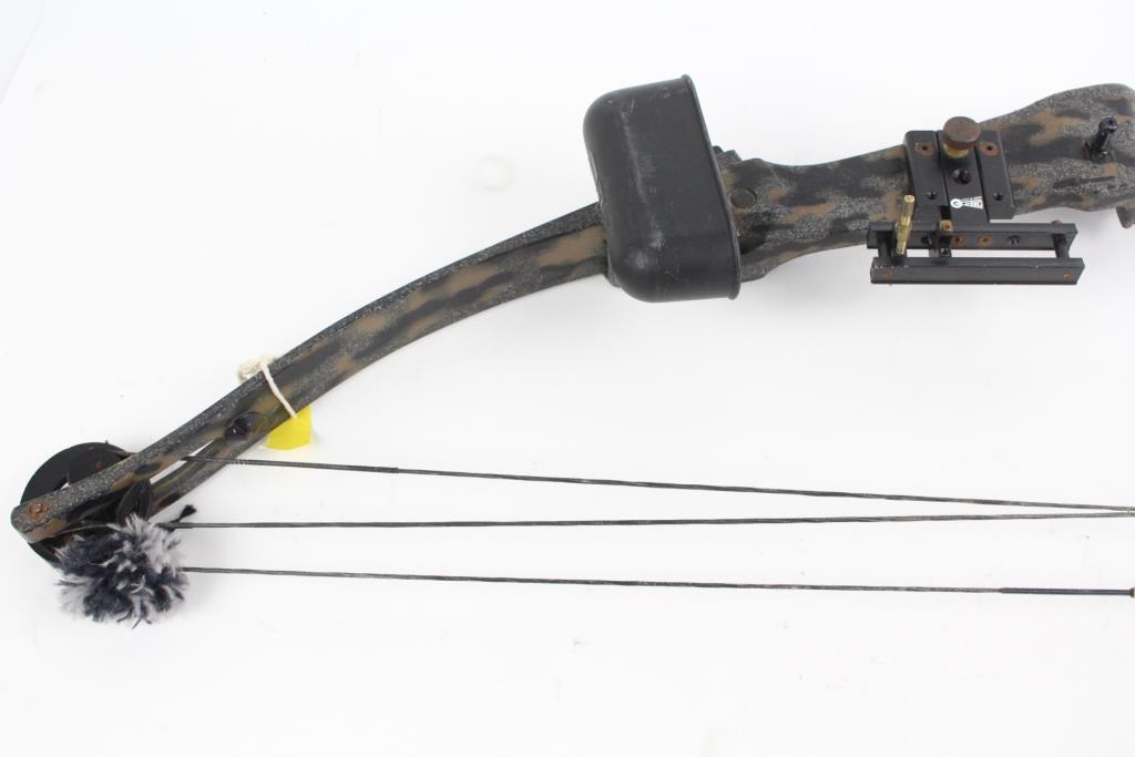 Hoyt USA Pro Vantage Compound Bow | Property Room