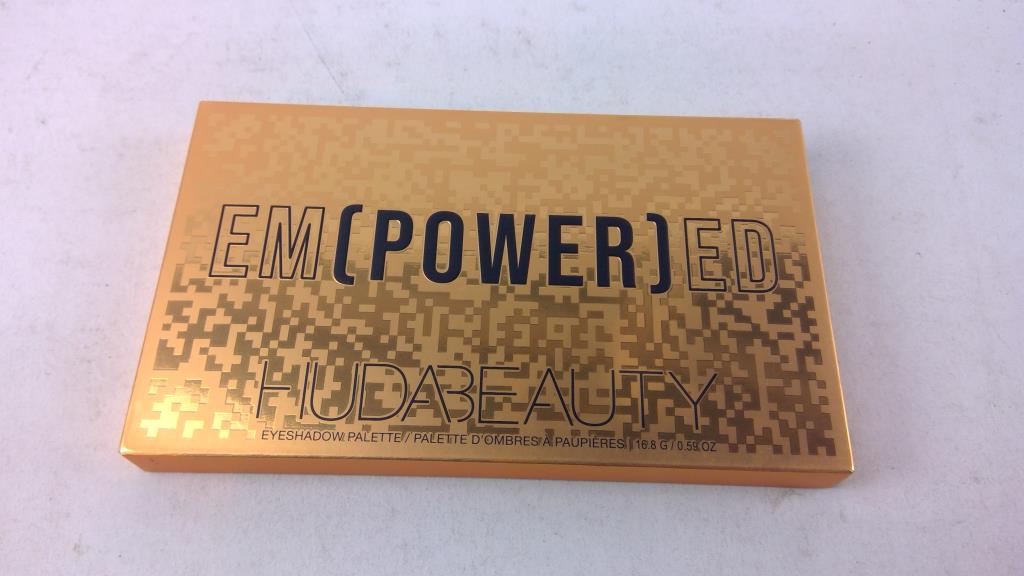 Huda Beauty Em[Power]ed EyeShadow Palette | Property Room