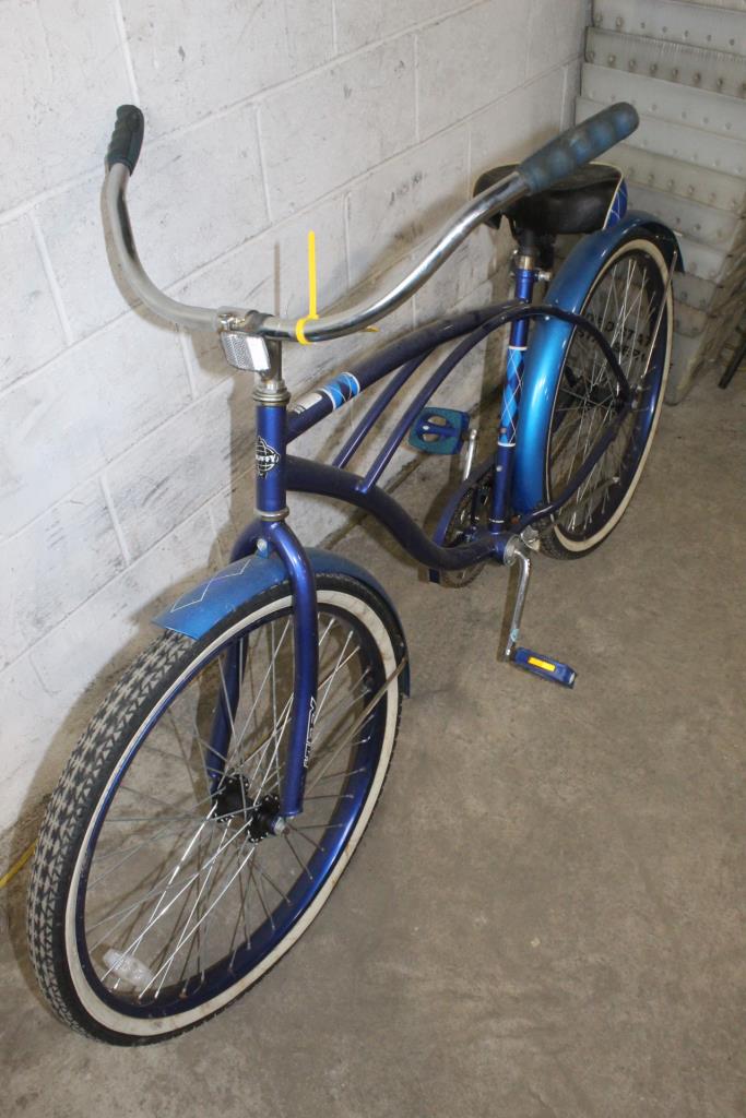Huffy Cranbrook Cruiser Bike | Property Room