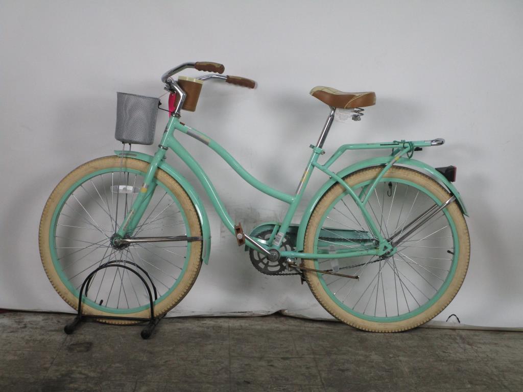 Huffy Deluxe Urban Bike | Property Room