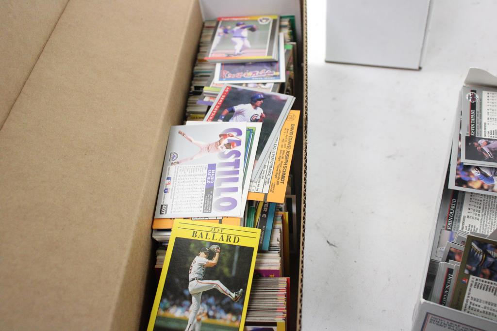 Huge Sports Trading Card Lot - 1000+ Cards | Property Room