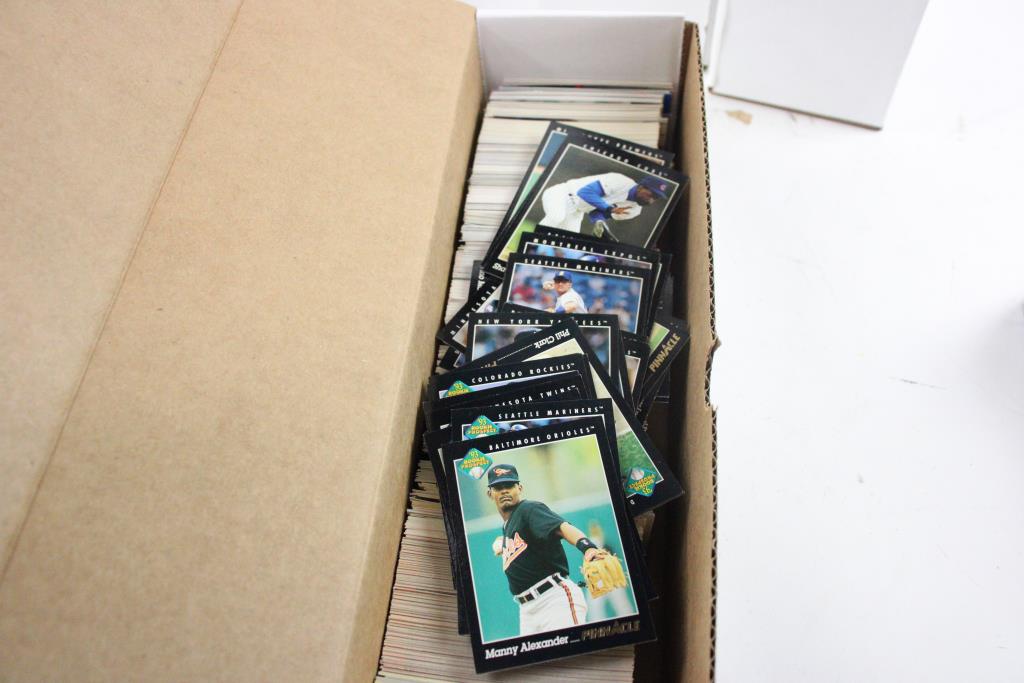 Huge Sports Trading Card Lot - 1000+ Cards | Property Room