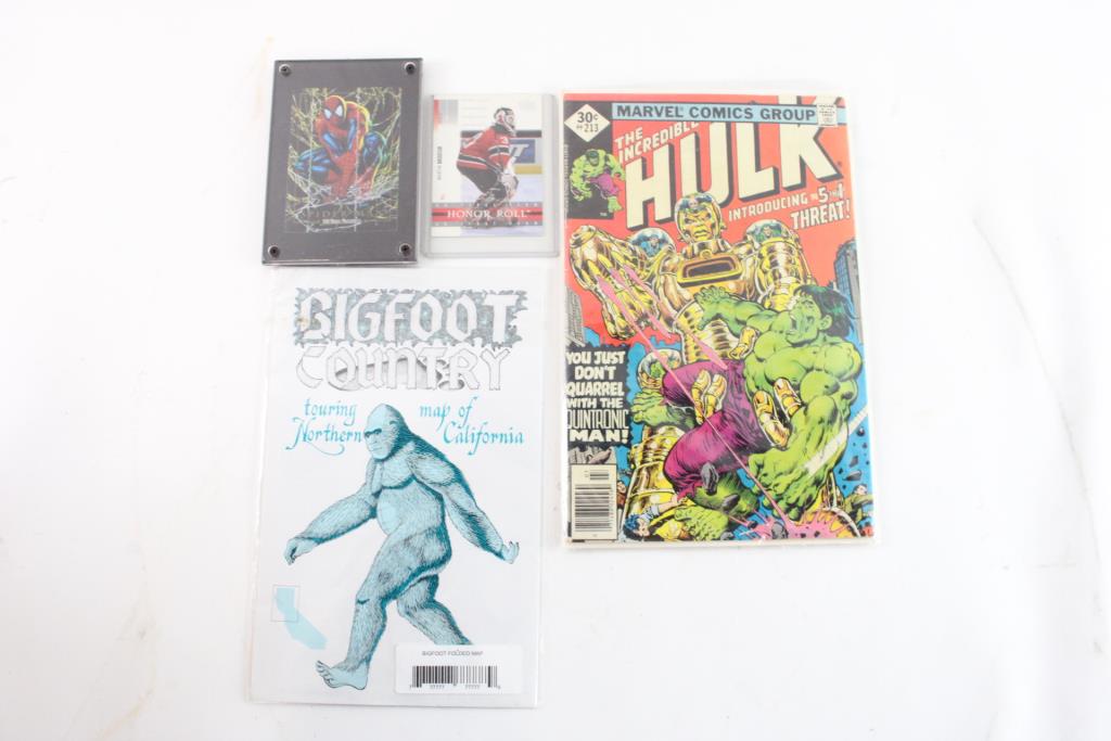 Hulk Comic, Hockey Card & More, 4 Pieces | Property Room