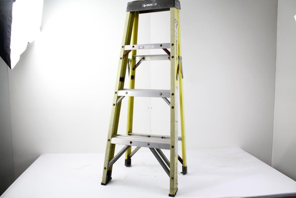 Husky 01-44000-2 Ladder | Property Room