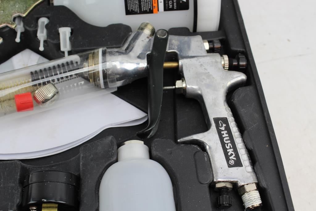 Husky Gravity Feed Spray Gun Set | Property Room