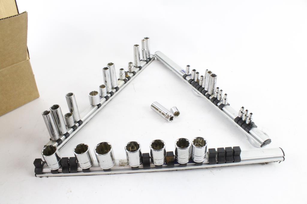 Husky Metric + Standard Sockets, 20+ Pieces | Property Room