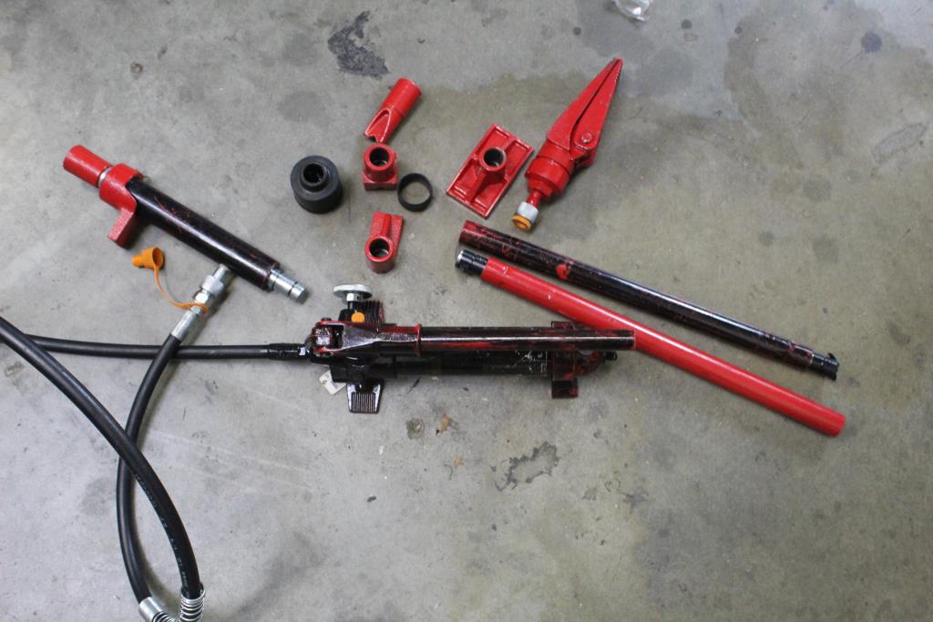 Hydraulic Lifting Set | Property Room