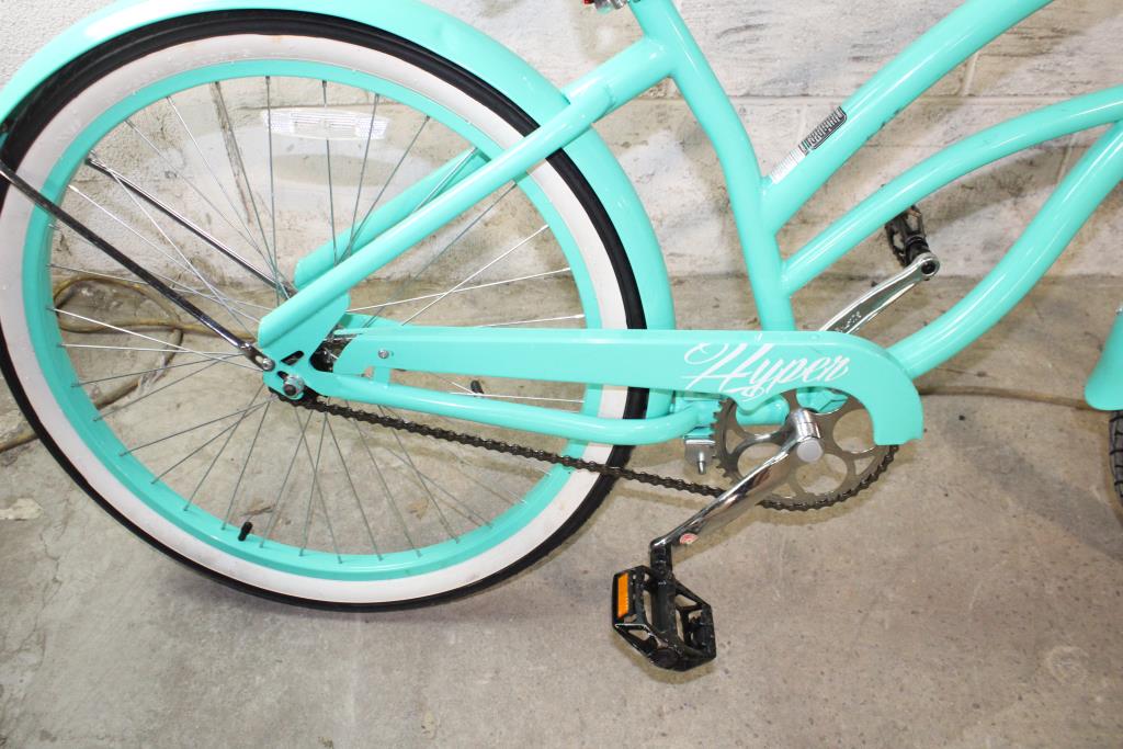 Hyper 26" Women's Beach Cruiser Bike | Property Room