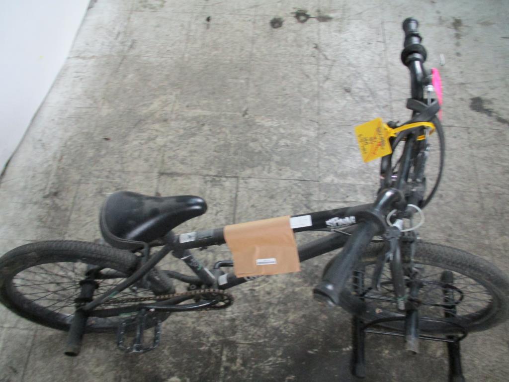 Hyper Spinner BMX Bike | Property Room