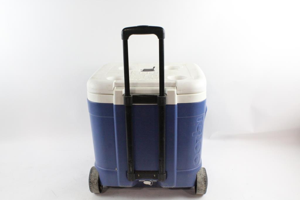 Igloo Ice Cube Rolling Cooler | Property Room