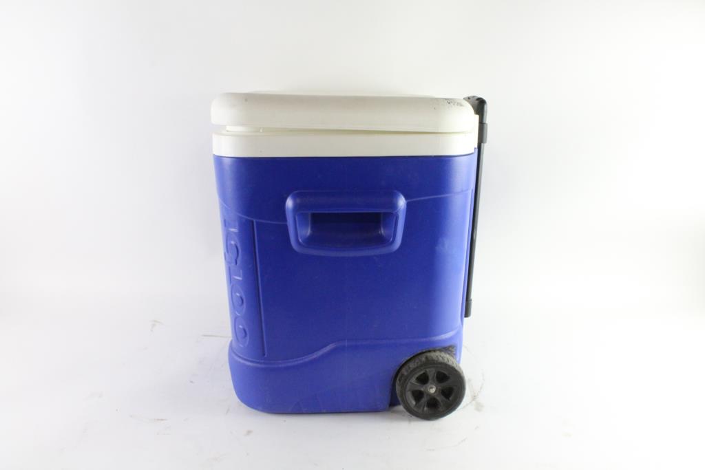 Igloo Ice Cube Rolling Cooler | Property Room
