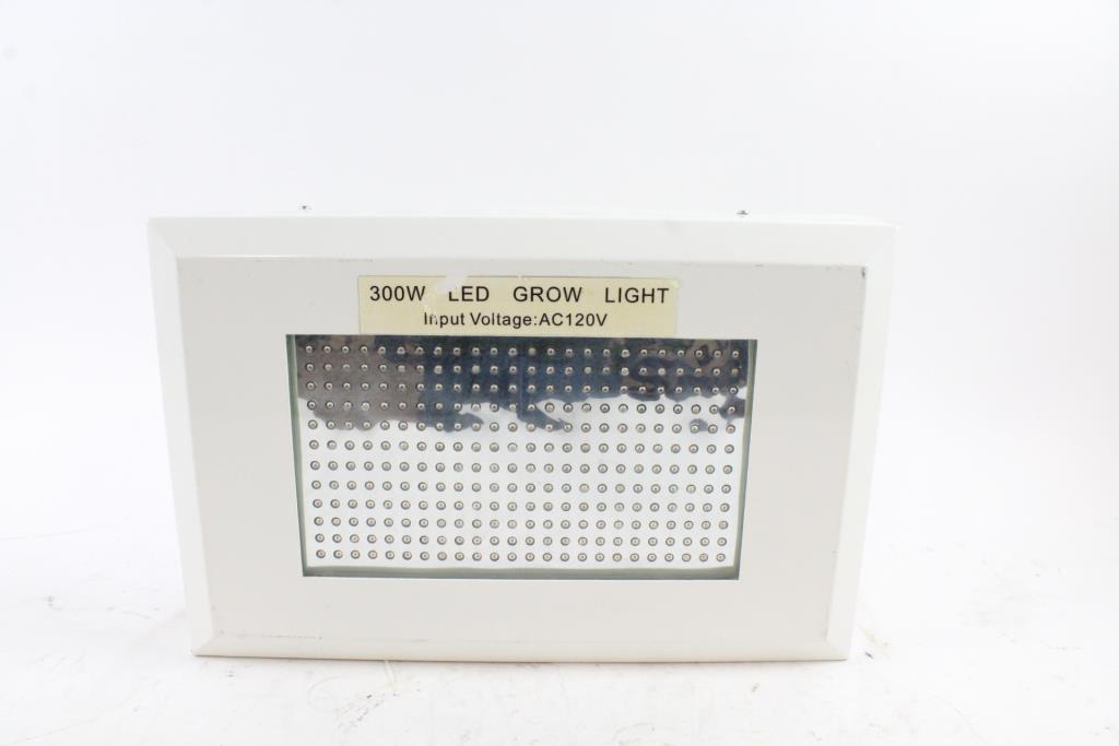 Illuminator Pro Series LED Grow Light | Property Room