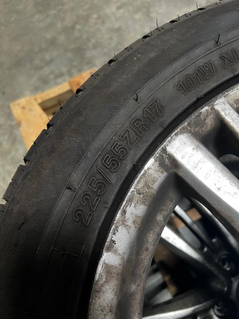 Infinity 17 Inch Stock Wheels | Property Room