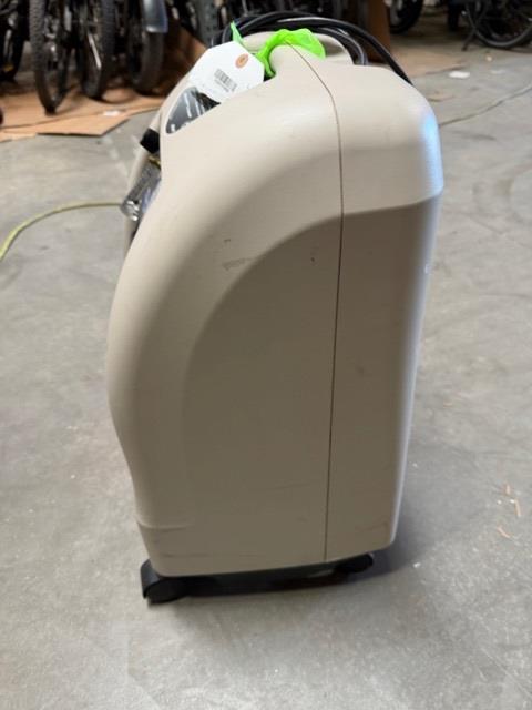 Invacare Perfecto2 Oxygen Concentrator | Property Room