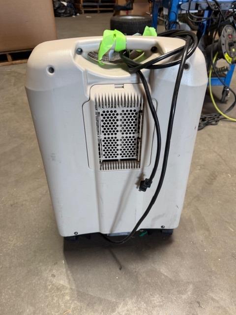 Invacare Perfecto2 Oxygen Concentrator | Property Room