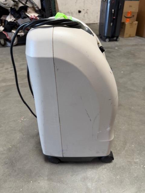 Invacare Perfecto2 Oxygen Concentrator | Property Room