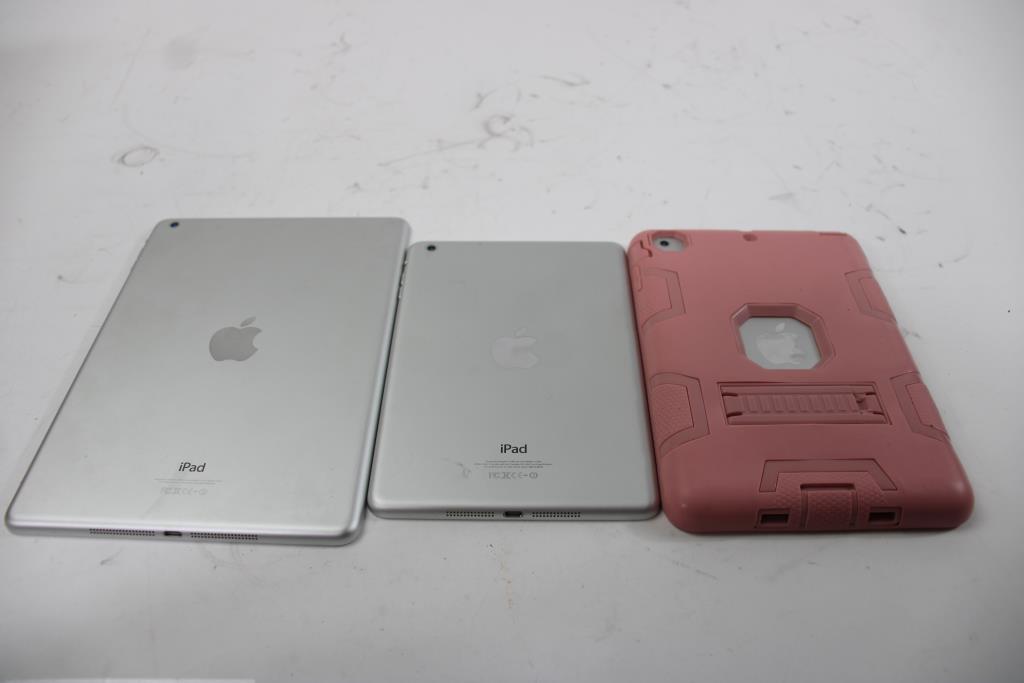 Ipads And Ellipsis Tablet 6 Pieces | Property Room