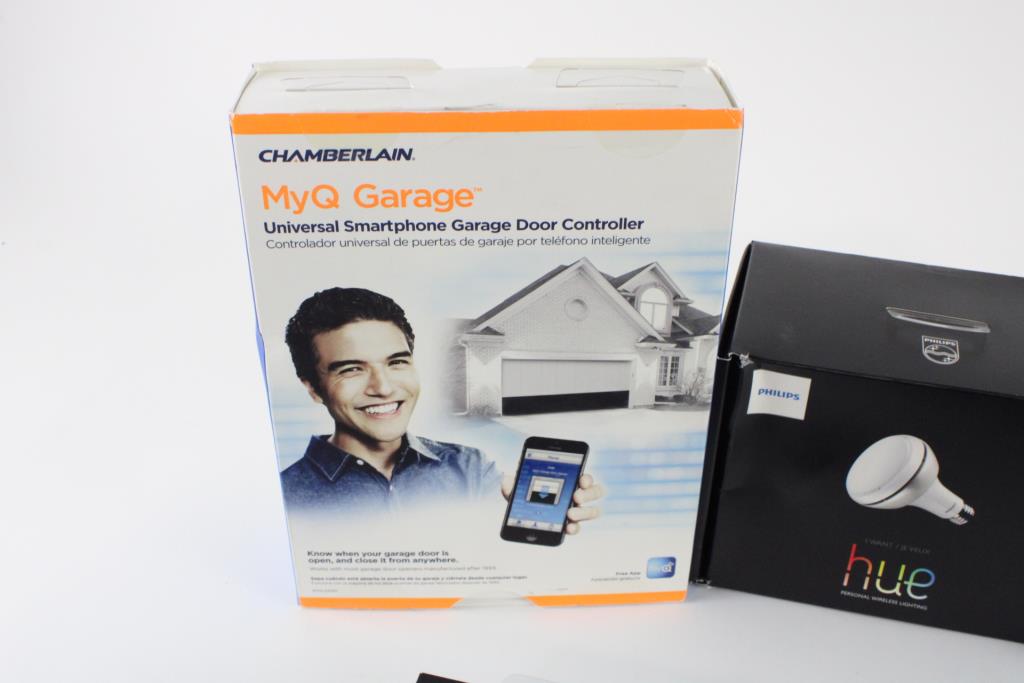 Iris Smart Hub And More, 7 Pieces | Property Room