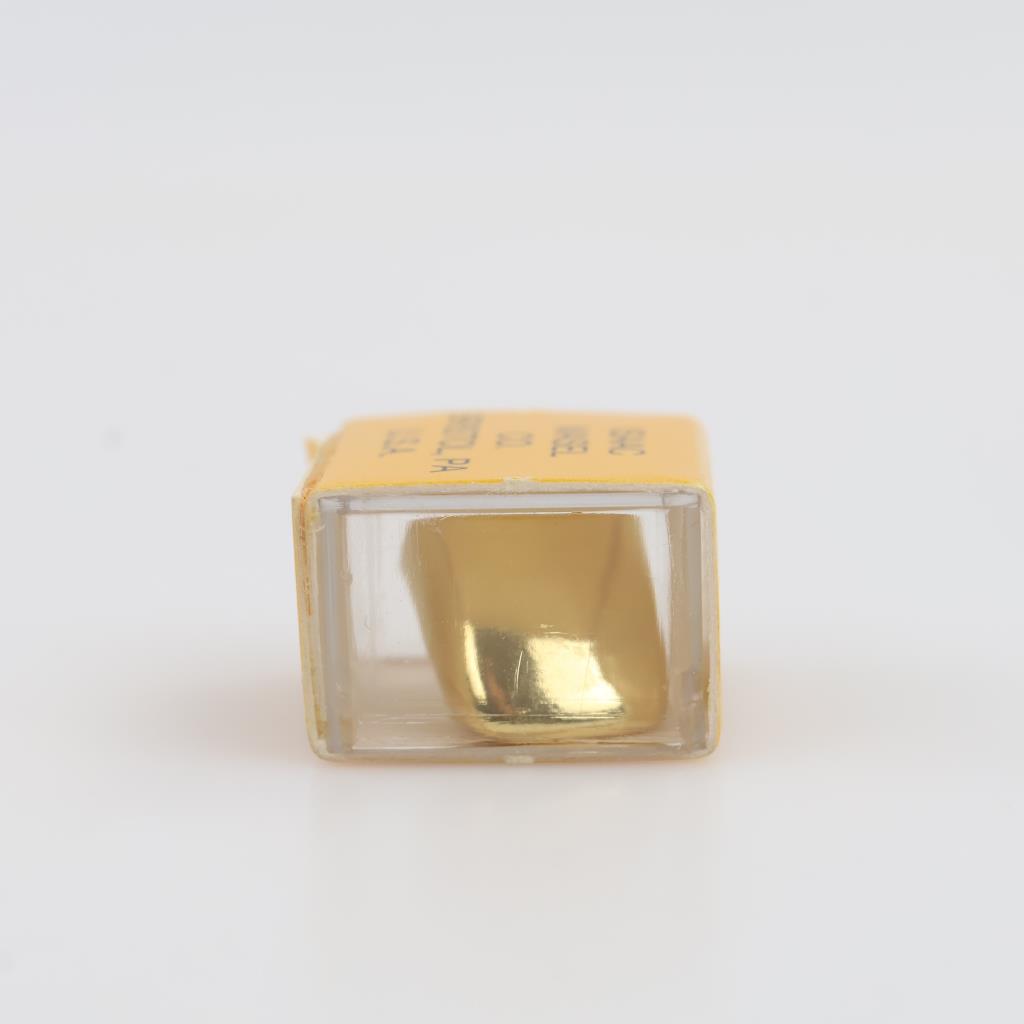Isaac Masel Co. 22kt Gold Dental Crown | Property Room