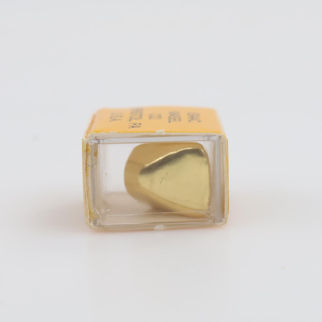 Isaac Masel Co. 22kt Gold Dental Crown | Property Room