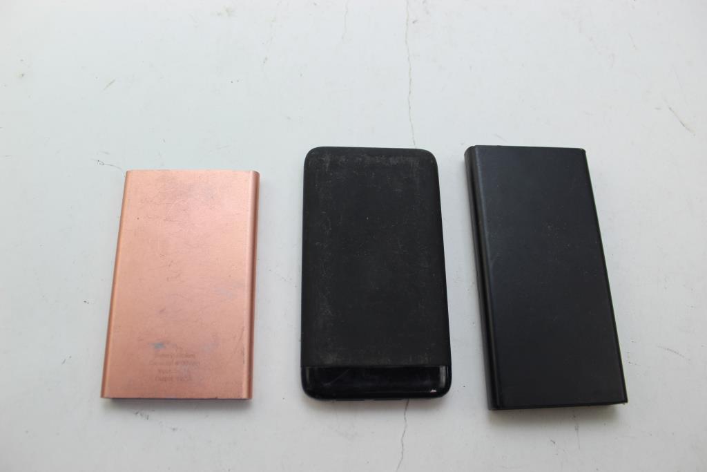 Isound, Insignia, & More Power Banks; 7 Pieces | Property Room