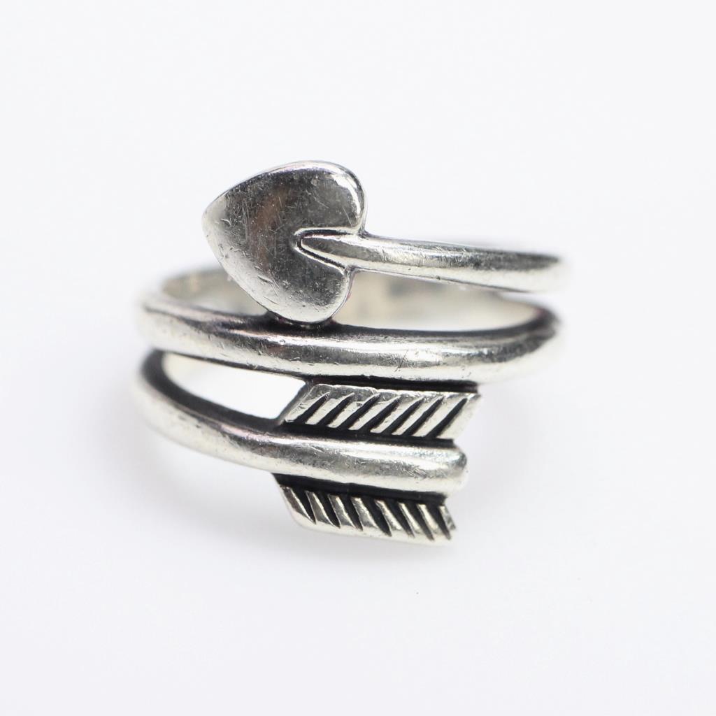 Heart and arrow ring store