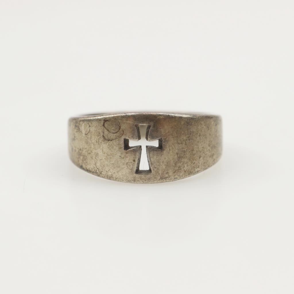 James Avery Narrow Cross Cutout Silver Ring | Property Room