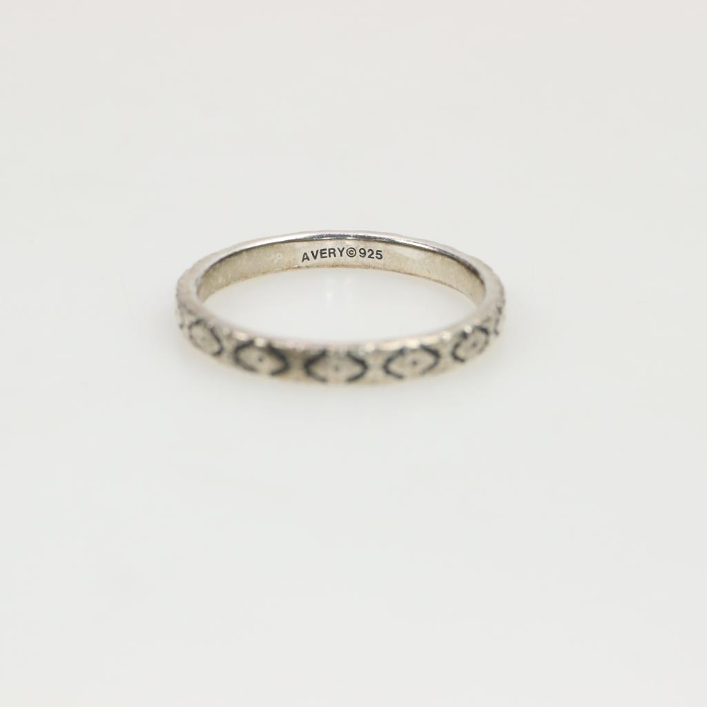 James Avery Sterling Silver Floral Garland Band | Property Room