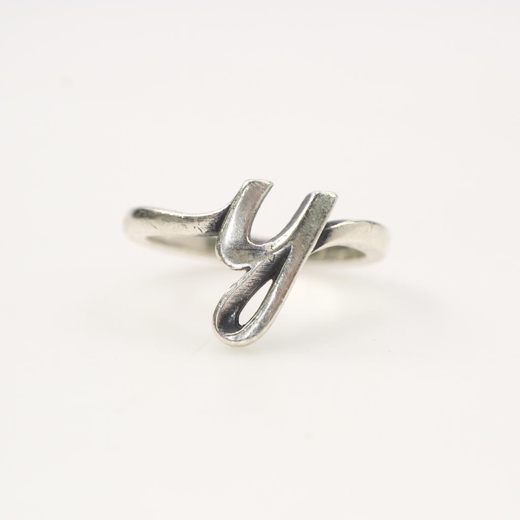James Avery Sterling Silver Script Initial Ring | Property Room