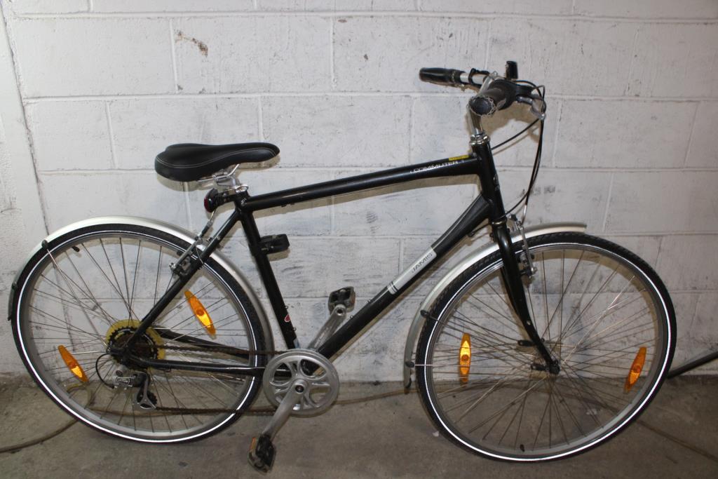 Jamis Commuter 1 Urban Bike | Property Room