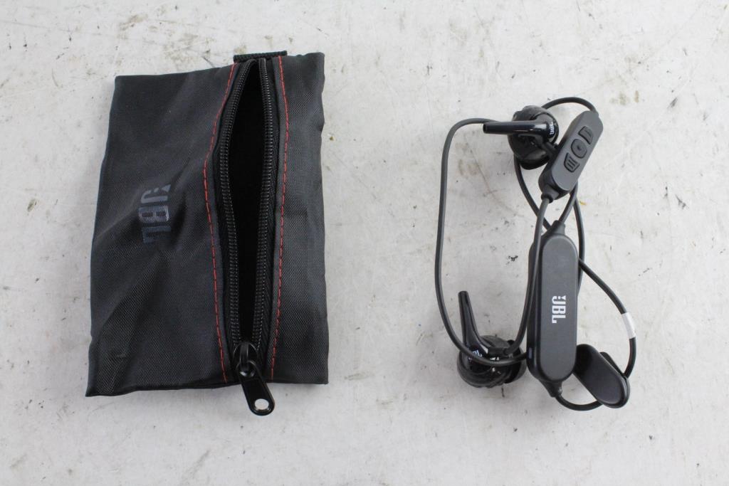 JBL Focus 500 Wireless Headphones With Built In Microphone | Property Room