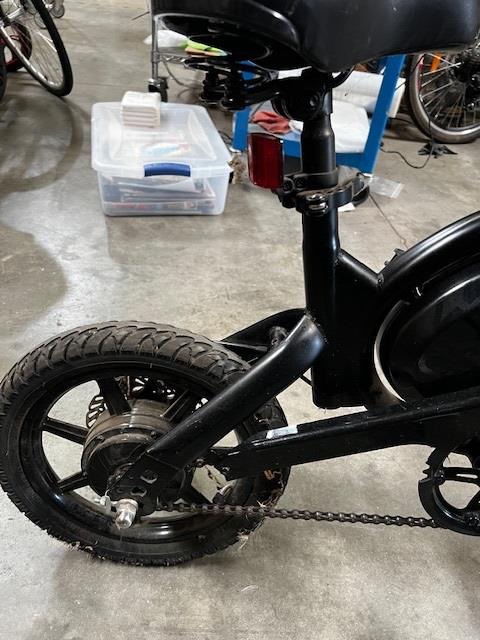 Jeston Folding E-Bike | Property Room