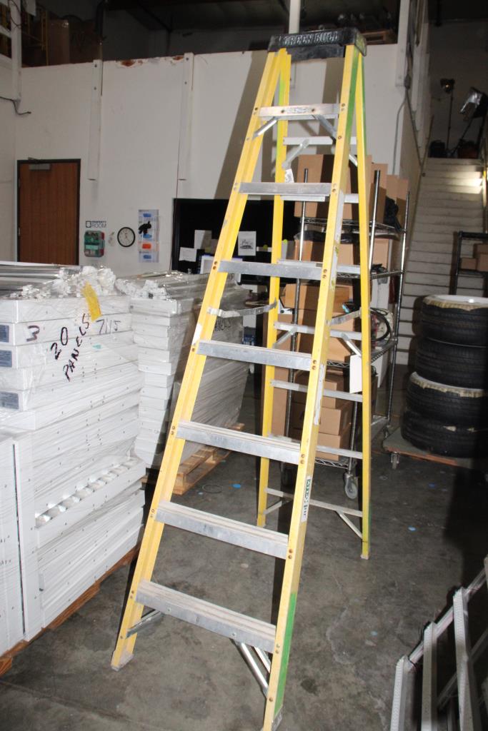 Jh Kelly Fiberglass 8 Foot Step Ladder- Yellow | Property Room