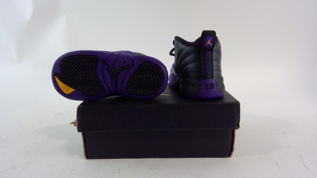 Jordan 12 Retro Shoes, Size 7c | Property Room