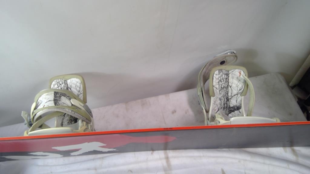 K2 Fuse 152.4 Snowboard + Agency Binding | Property Room